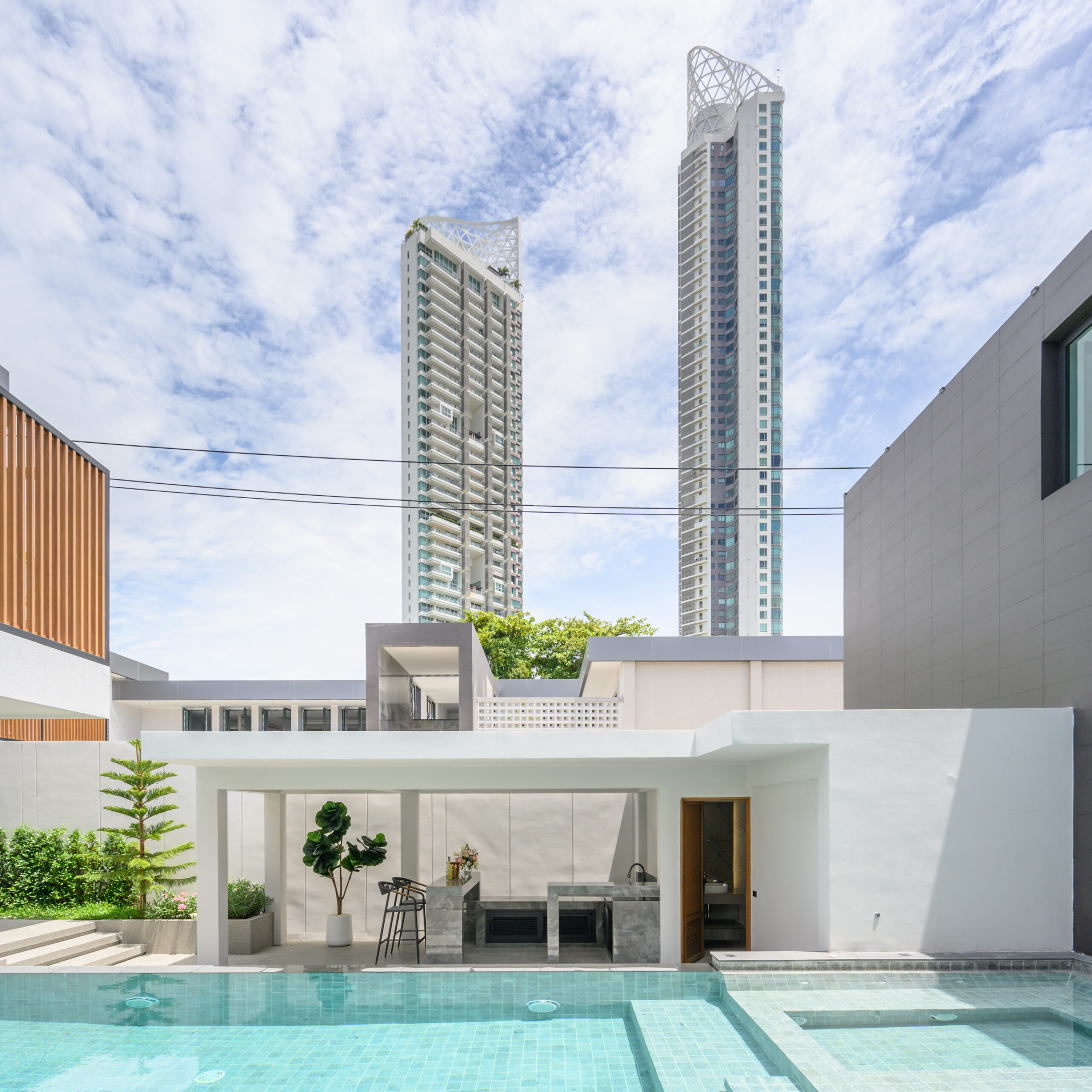 Jomtien Luxury Pool villa By Uhouse - U House Property